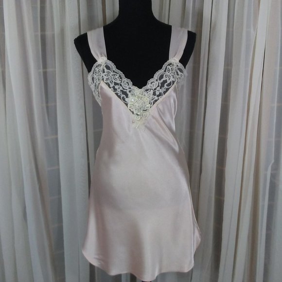Hidden Fantasies | Intimates & Sleepwear | Vintage Peach Hidden ...